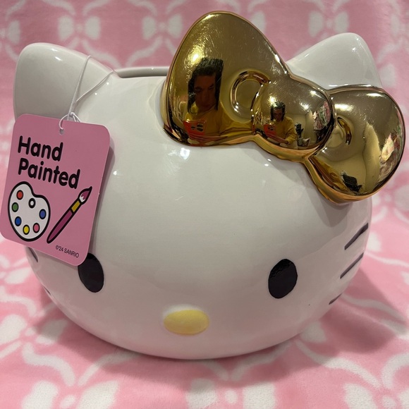 Hello Kitty | Art | Large Ceramic Hand Painted Hello Kitty Gold Planter ...